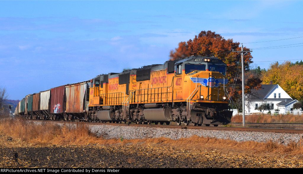 UP 4037, CP's Tomah Sub.